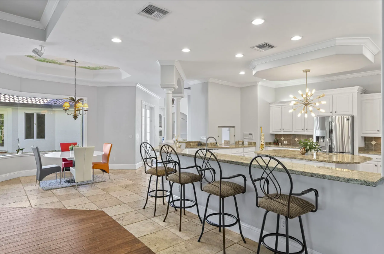 Former Florida home of Boston Red Sox pitcher Derek Lowe hits the ...