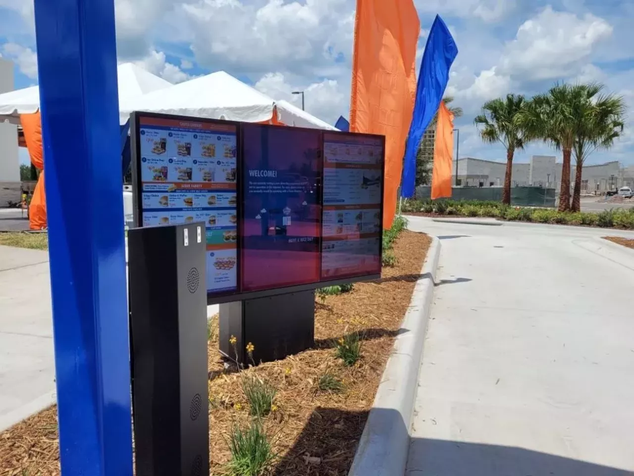 Look inside the world's largest White Castle before its grand opening ...