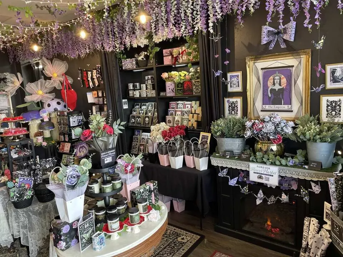 Mother’s Day Build-a-Bouquet Pop-Up (Free Event) | Spooky Cat Press ...