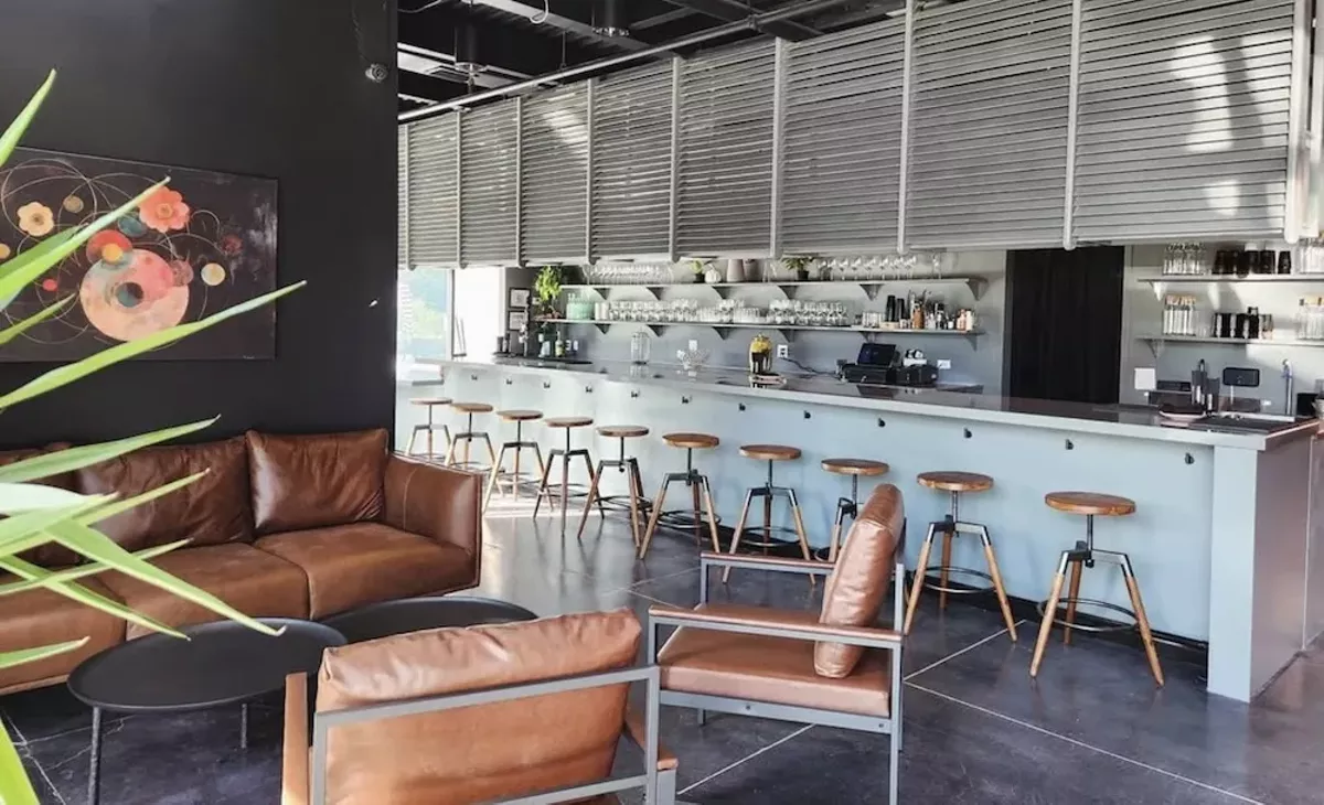 New aperitif and wine bar Arden opens in Ivanhoe; Evergreen Juice Bar ...