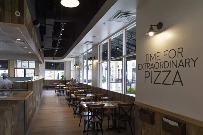 Mister O1 Extraordinary Pizza in Lake Mary shines with signature star ...