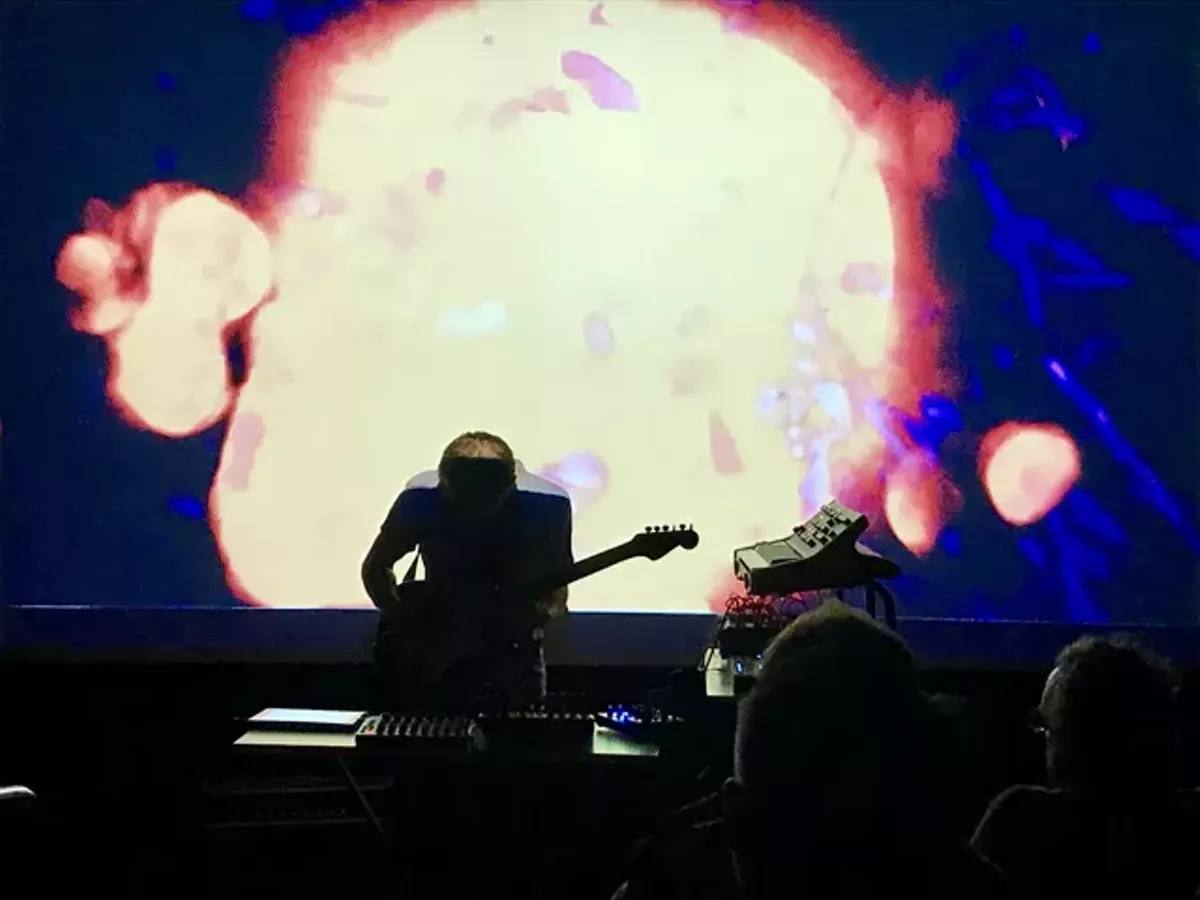 Orlando musician Steven Head furthers his synthesized guitar ...