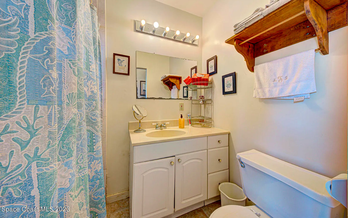 This waterfront hideaway home is for sale just outside Orlando, and it ...